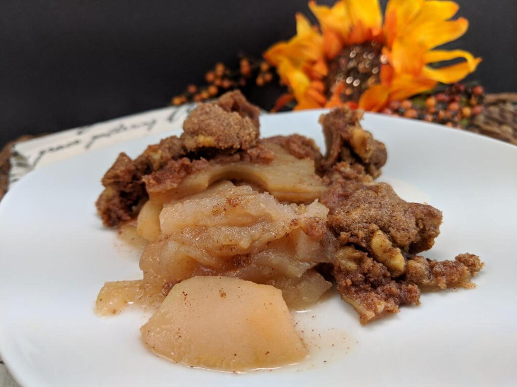 Quick and Easy Apple Crisp – Afoodieaffair